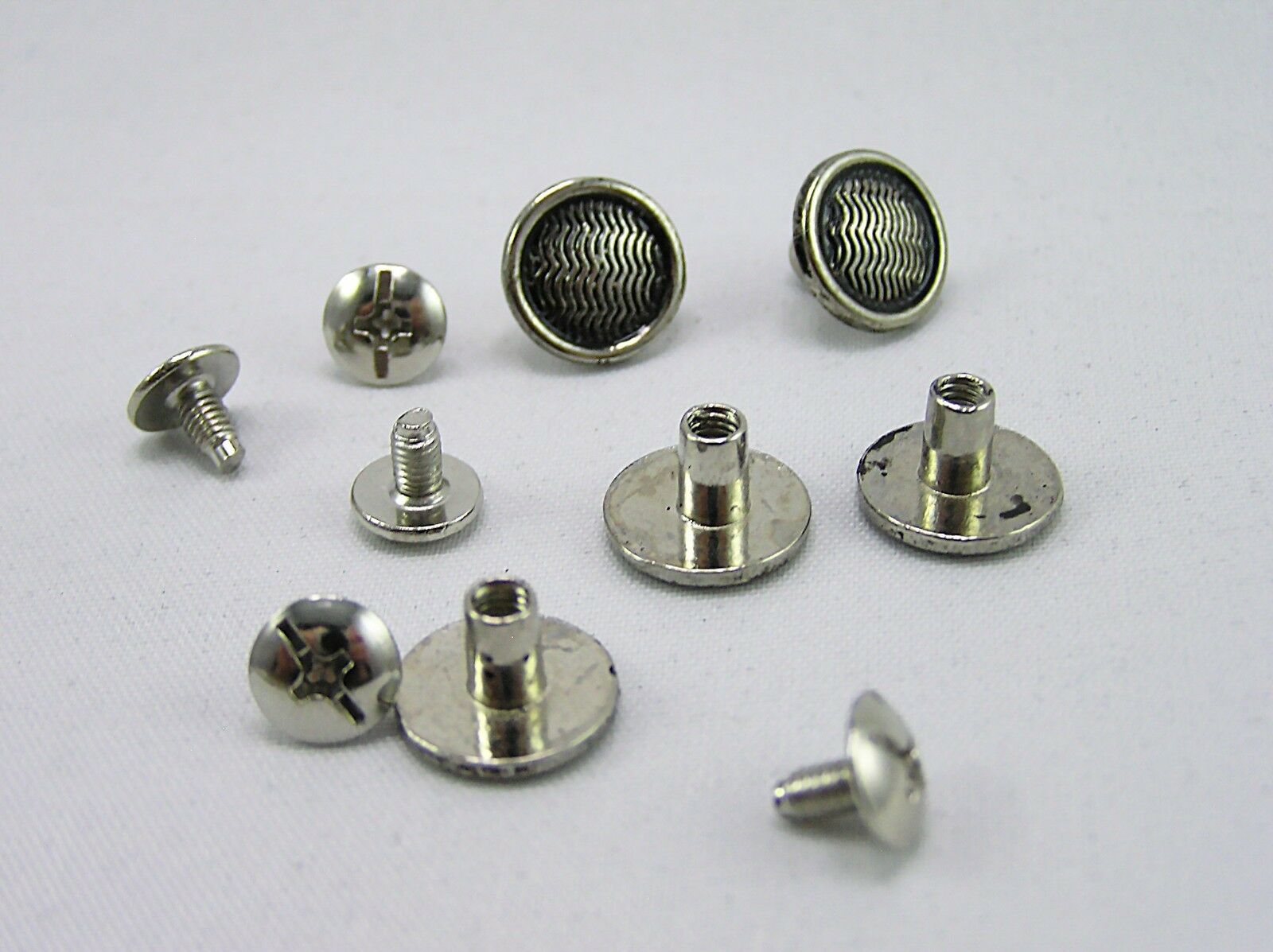 Punk Rivets Chicago Screw Round Wavy Design Antique Silver 12x12mm ...