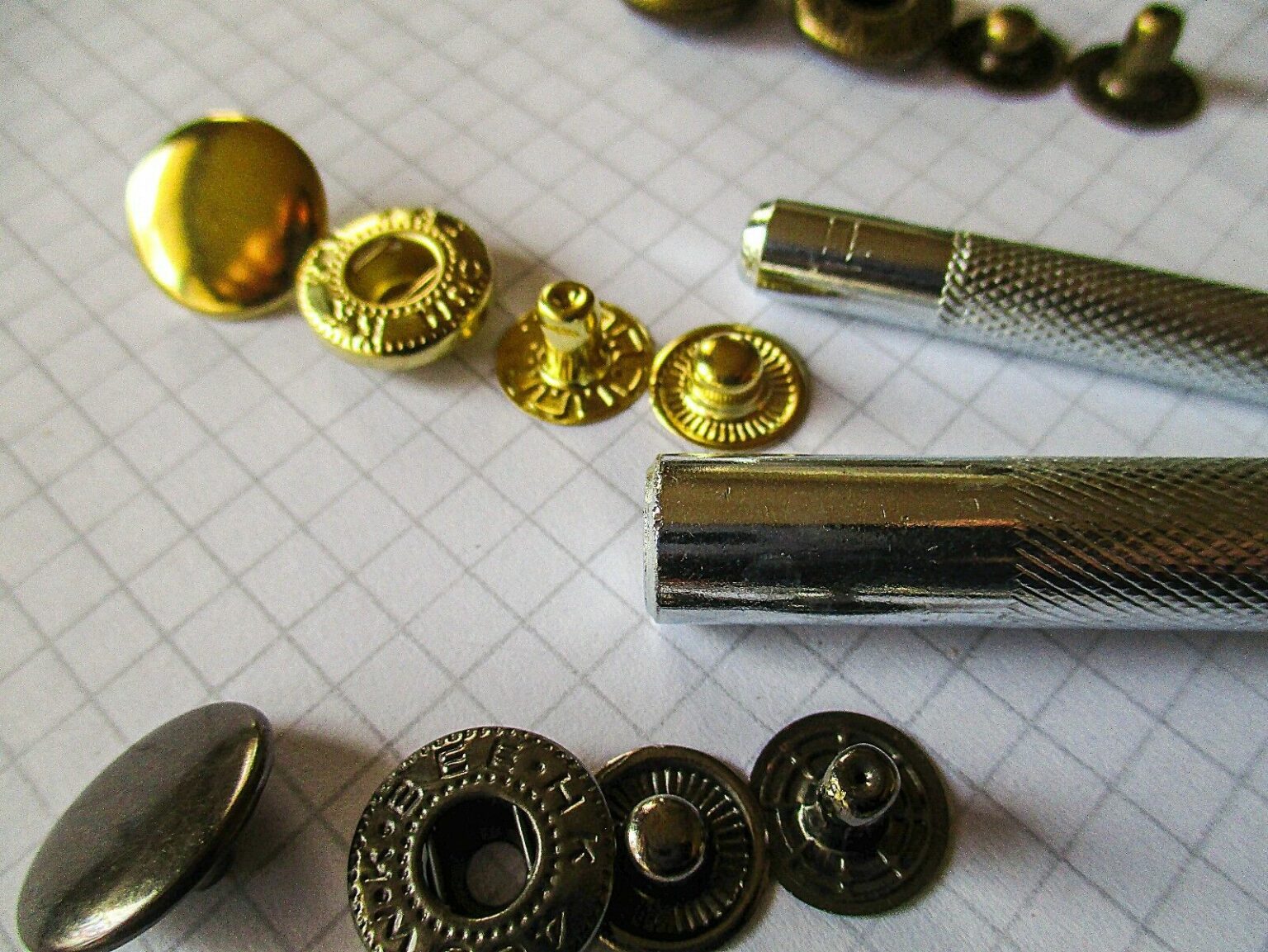 Snap fasteners 15mm snaps w/o Setter and hole punch 4 cols – Jasz-it-up ...