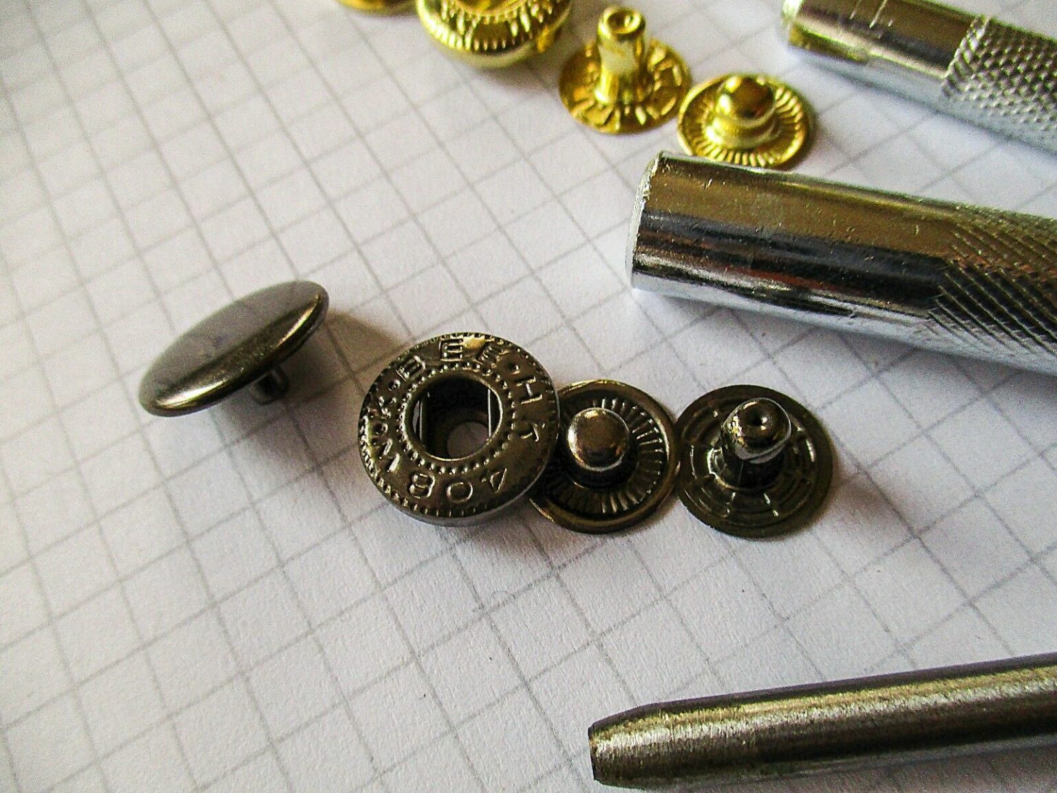 Snap fasteners 15mm snaps w/o Setter and hole punch 4 cols – Jasz-it-up ...