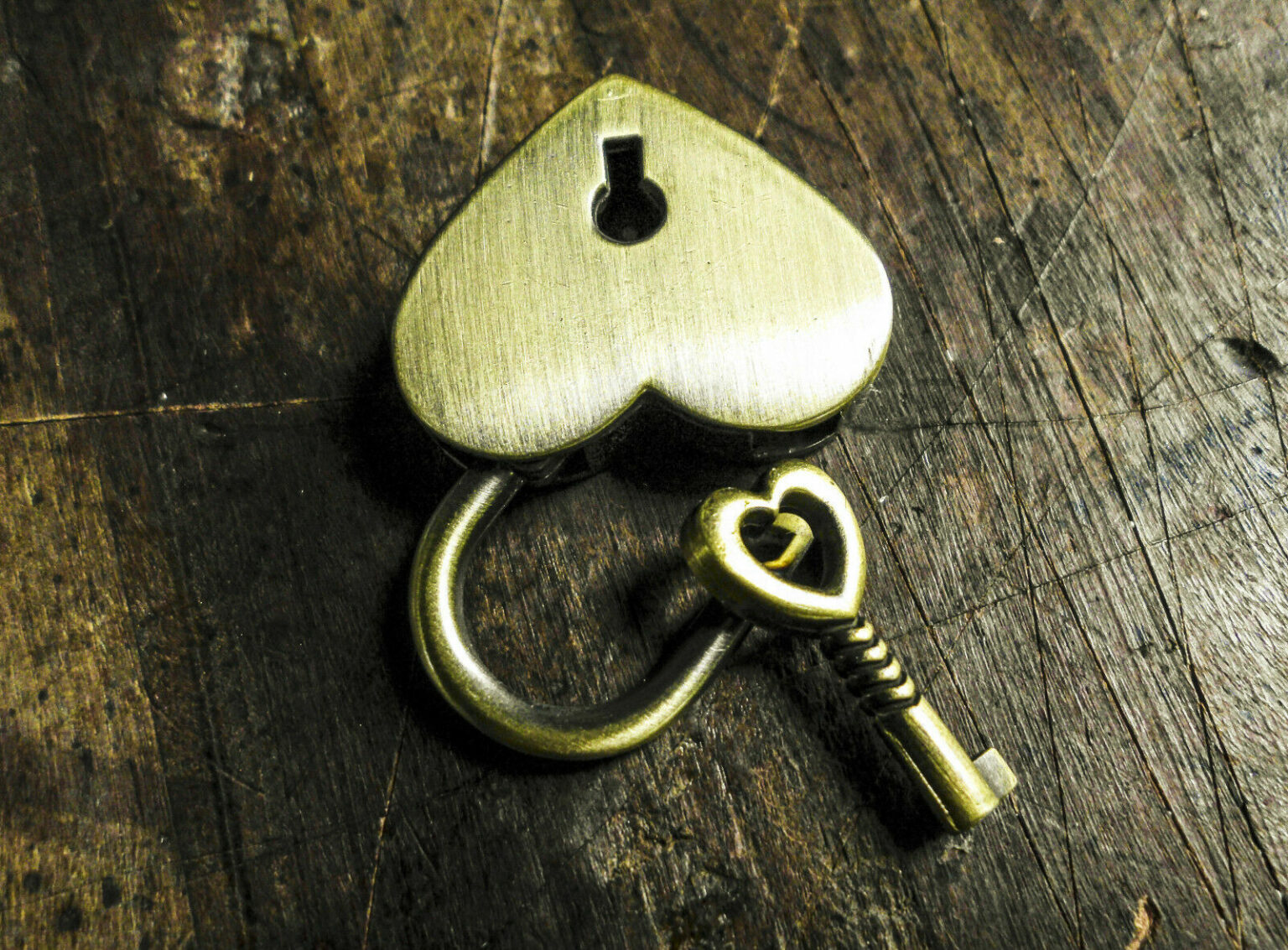 Brass Heart lock & Key set, a keepsake can be engraved – Jasz-it-up ...