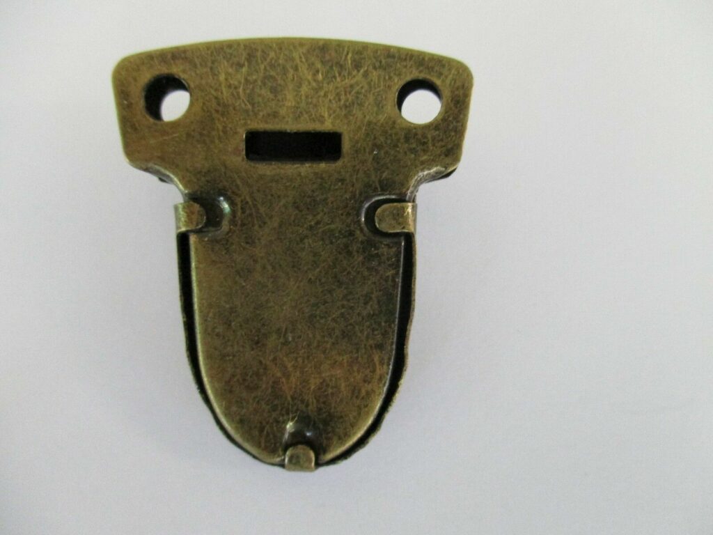 Catches Latches Metal Tuck n Snap Catch Lock Antique Brass 30x40mm w-dc ...